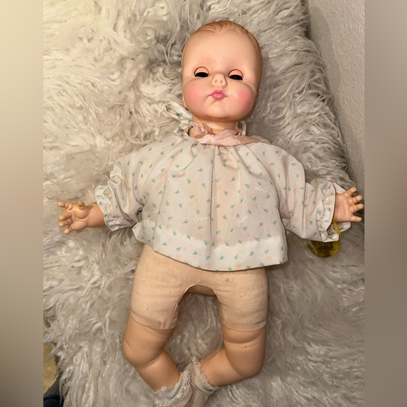 Effanbee | Toys | Vintage Effanbee Lovums Baby Doll 7 Sleepy Eyes ...